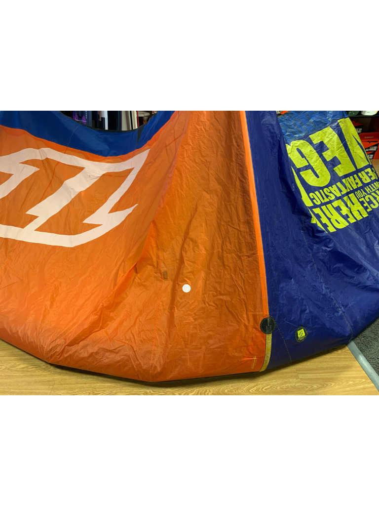 Garage Sale: KITE VEGAS 12 MTS | santatabla.com